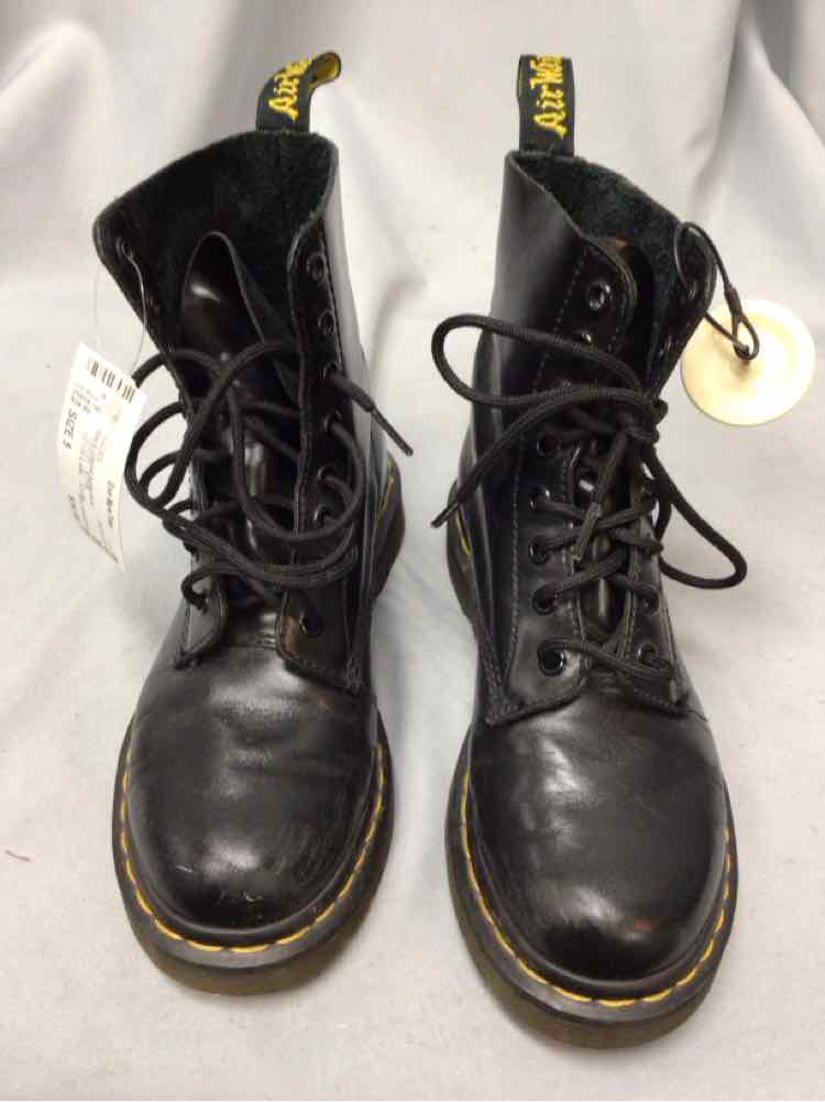 DOC MARTENS SIZE 5 Ladies SHOES – One More Time Family